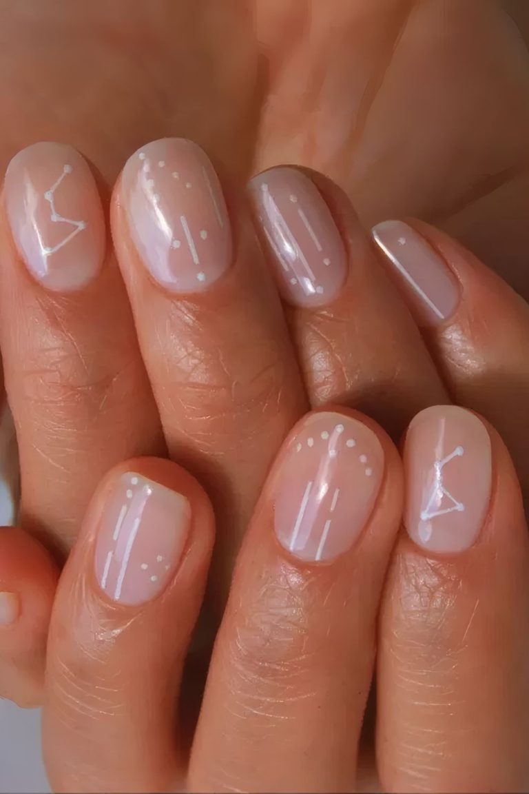 15 Simple Short White Nail Designs - Let's Shine Now