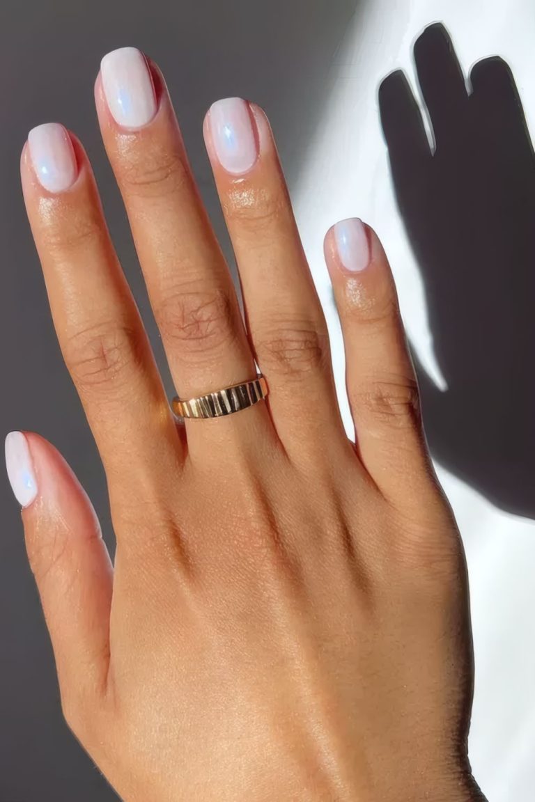 15 Simple Short White Nail Designs - Let's Shine Now