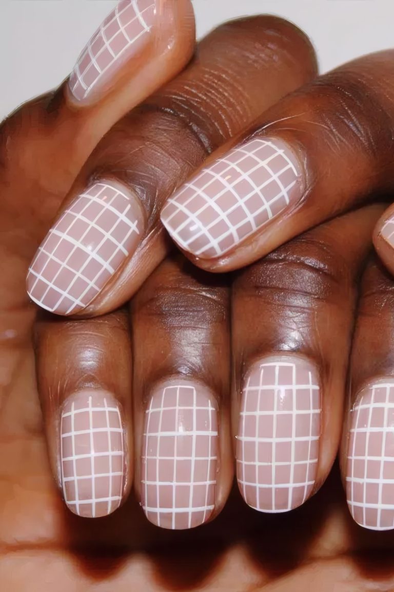 15 Simple Short White Nail Designs - Let's Shine Now